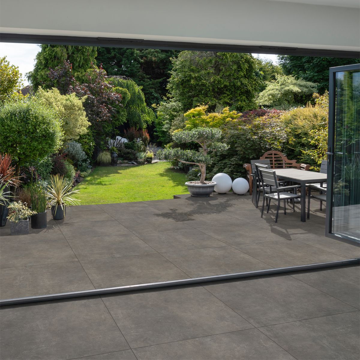 Best large Outdoor Tiles | Premium Garden Tiles